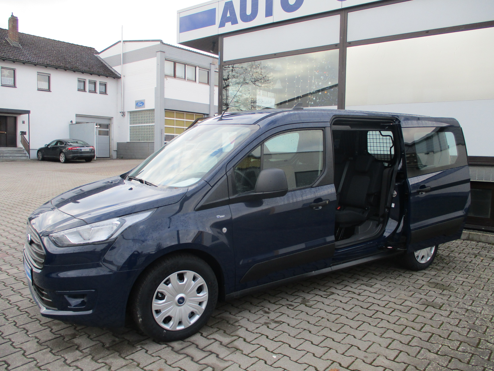 FORD Transit Connect 240 Kombi | Auto-Gernet